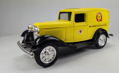Farm & Fleet Coin Bank ERTL #1883 * 1932 Ford Delivery Van * 1/25 scale ...