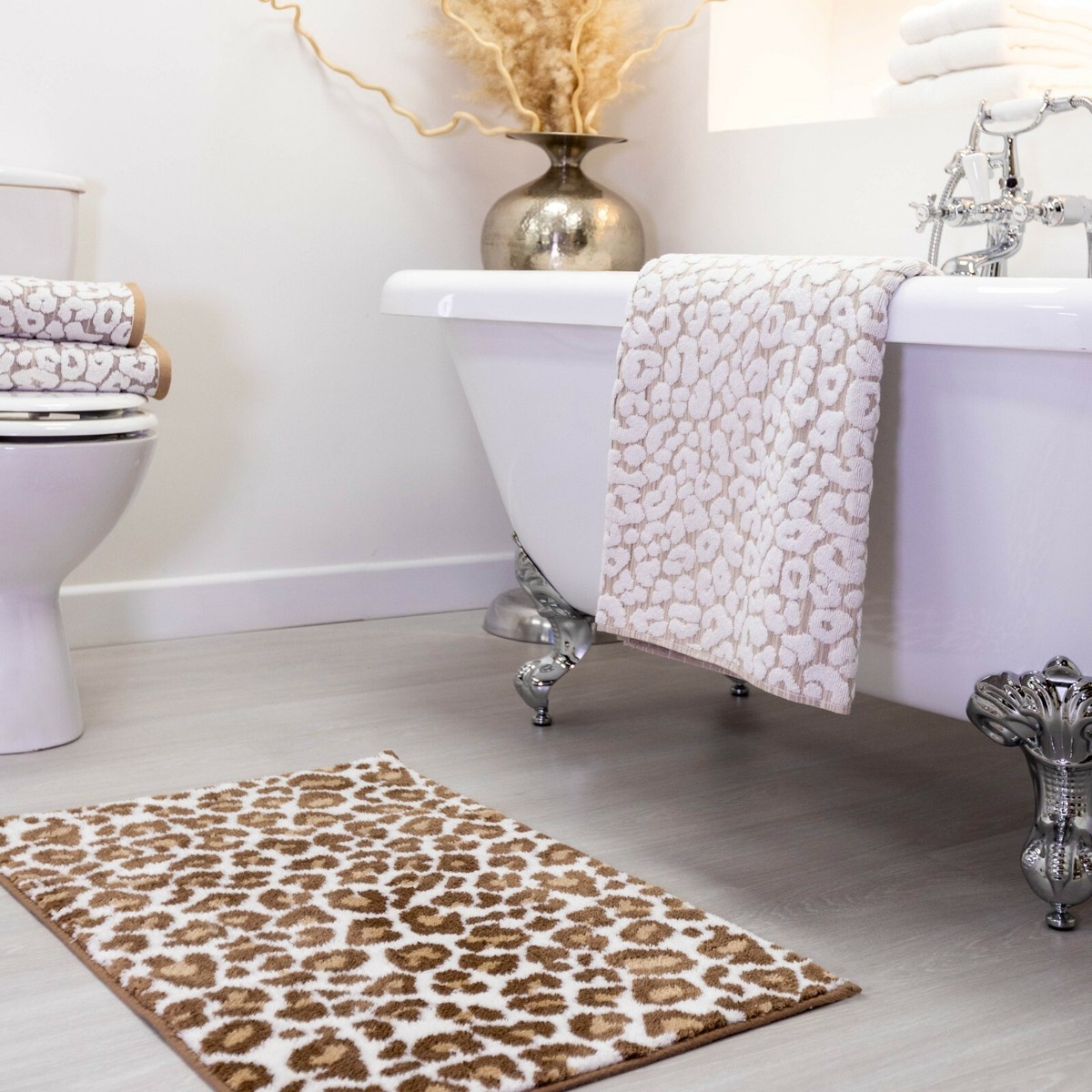 Leopard Print Bath Set