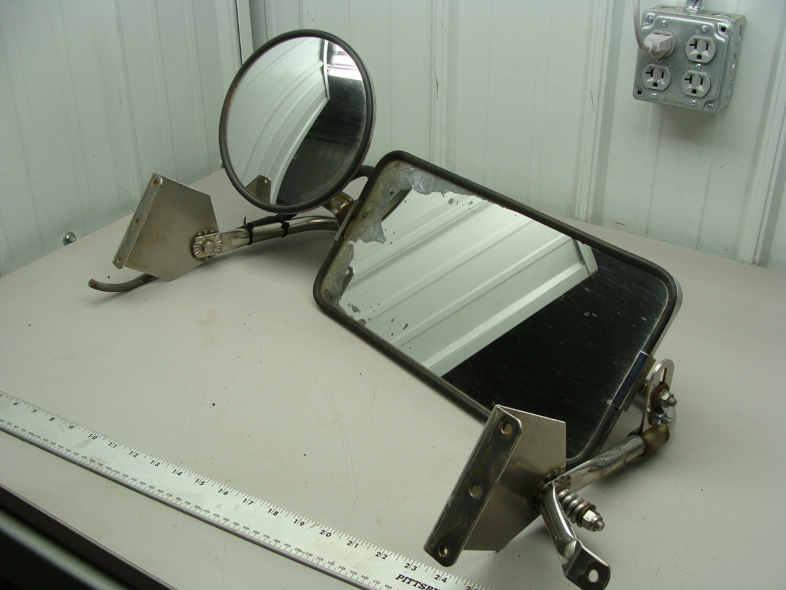 2007 MACK LE613 DRIVERS SIDE MIRROR, DAMAGE TO MIRROR, PITTED HOUSING ...