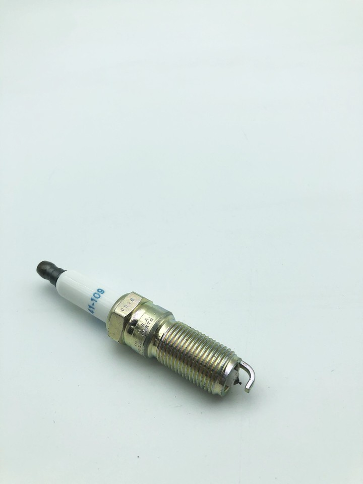 6x Genuine OEM 41-109 12622561 Spark Plugs For Chevrolet GMC Cadillac ...