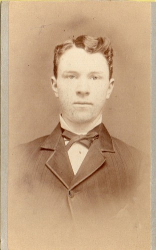 Carte de visite Man in bowtie H L Bixby Chelsea VT | eBay