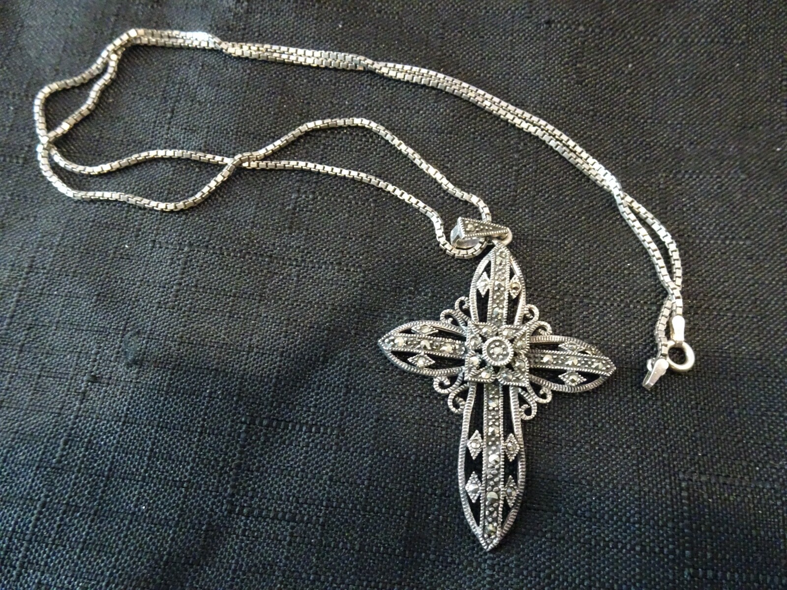 #253--VINTAGE DBJ-925 STERLING SILVER CROSS WITH KI-9… - Gem
