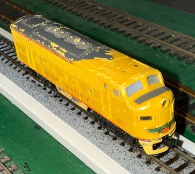 N scale Minitrix Union Pacific F7A powered locomotive w knuckle ...