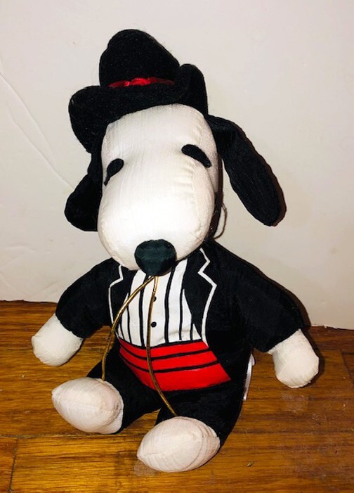 Holiday Russell Stover Candies Inc. Peanuts Gang Snoopy Plush Tuxedo ...