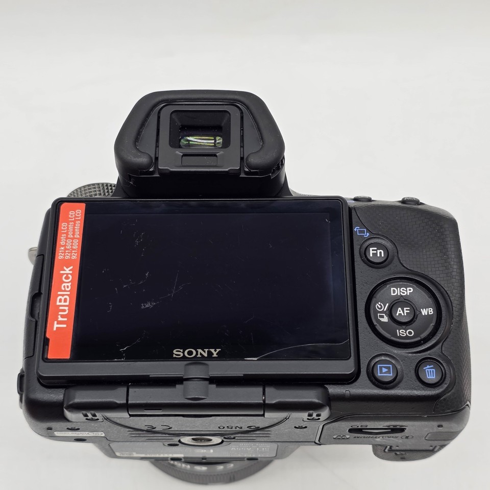 Sony A55 Camera DSLR 16.2MP w/ 18-55mm lens , Battery | eBay