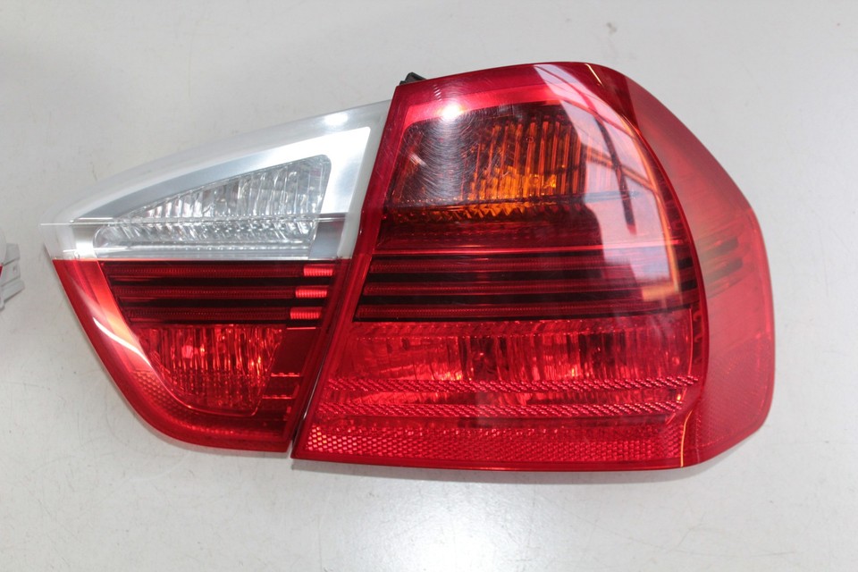 Set Di Fari Posteriori Originali BMW E90 3 Serie Berlina VFL | eBay