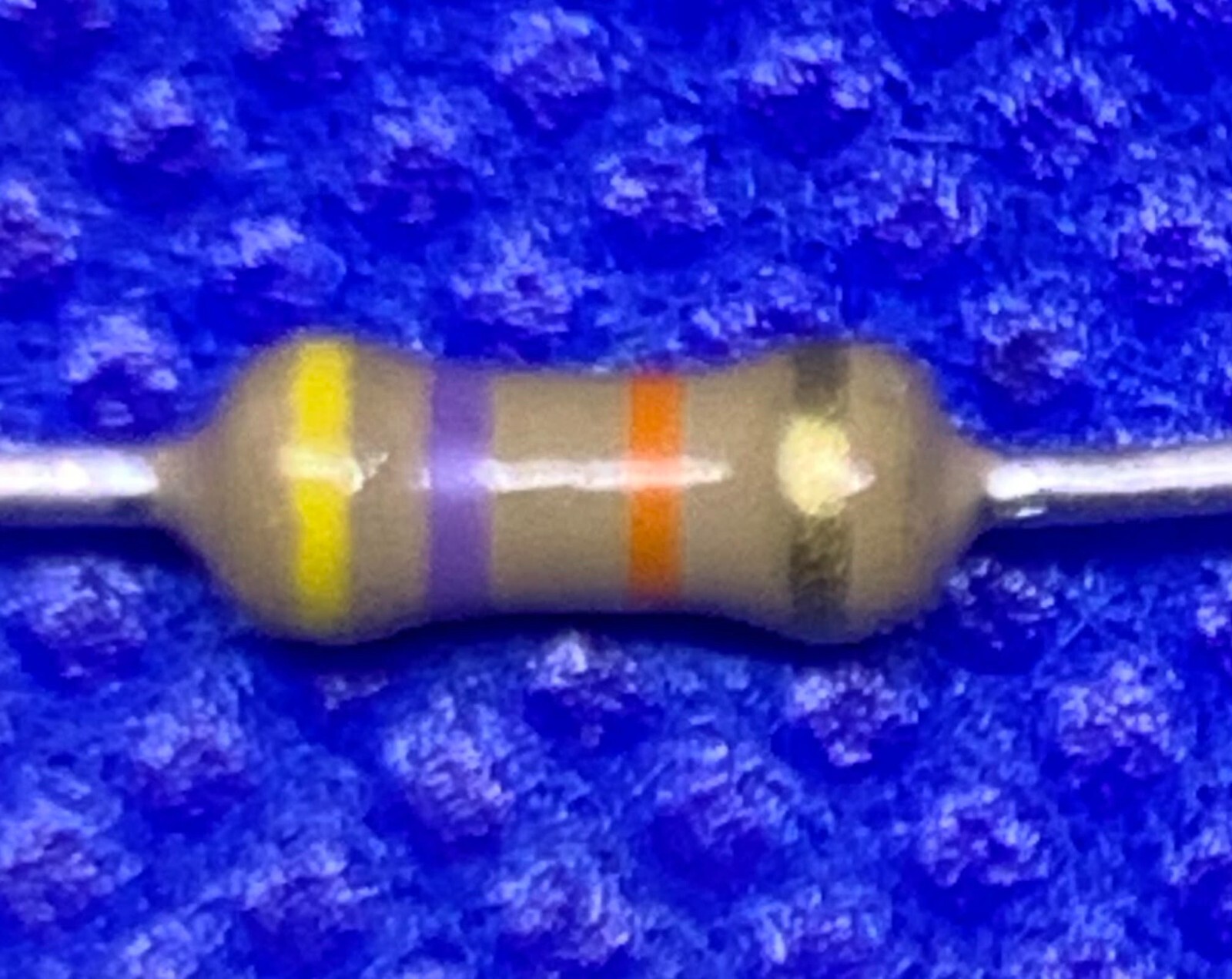 10pk CF14JB4K70 4.7 kOhms ±5% 0.25W, 1/4W Through Hole Resistor Axial ...