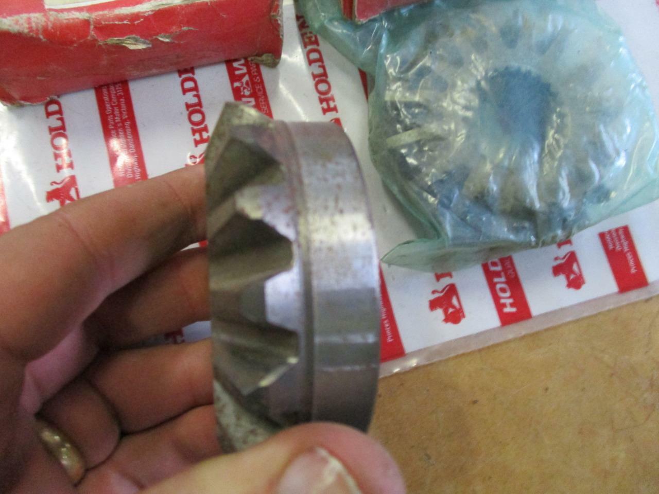 NOS HOLDEN VL COMMODORE SIDE DIFF GEARS SPIDER V8 CALAIS 5.0L BT1 NEW ...