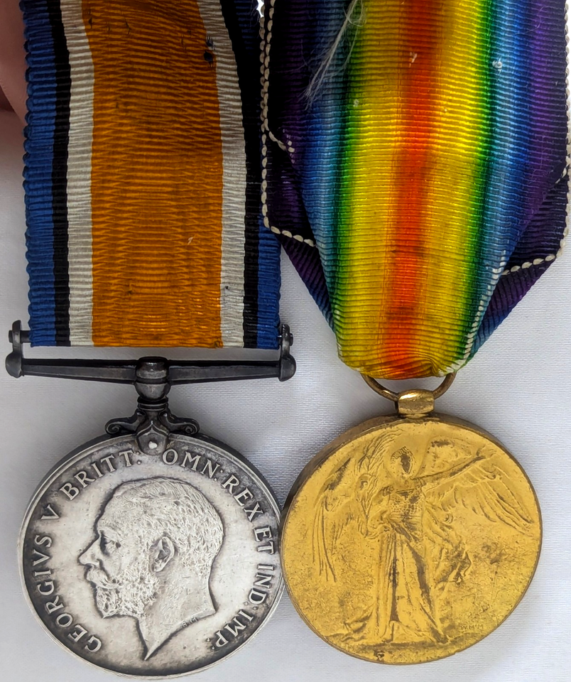 WW1 Canadian Army Machine Gun Brigade medals to 3317072 Private J T ...