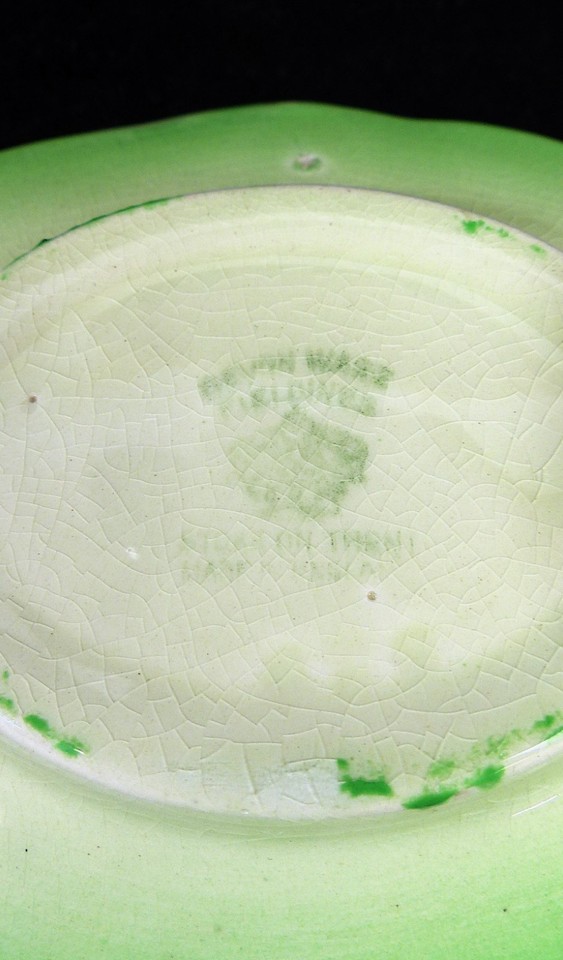 Small Vintage Devon Ware Fieldings Cabbage Leaf Sauce Boat & Plate | eBay