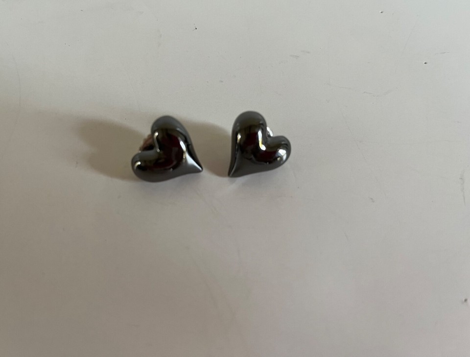 New Vintage Robert Lee Morris Gunmetal Heart Pierced Earrings | eBay