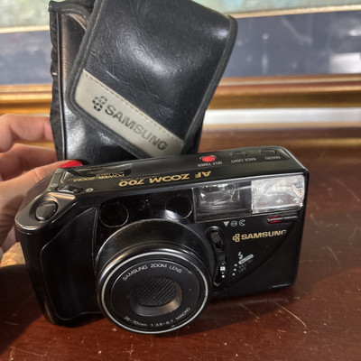Samsung AF Zoom 700 35mm Film Camera Quartz Date Model - Untested ...