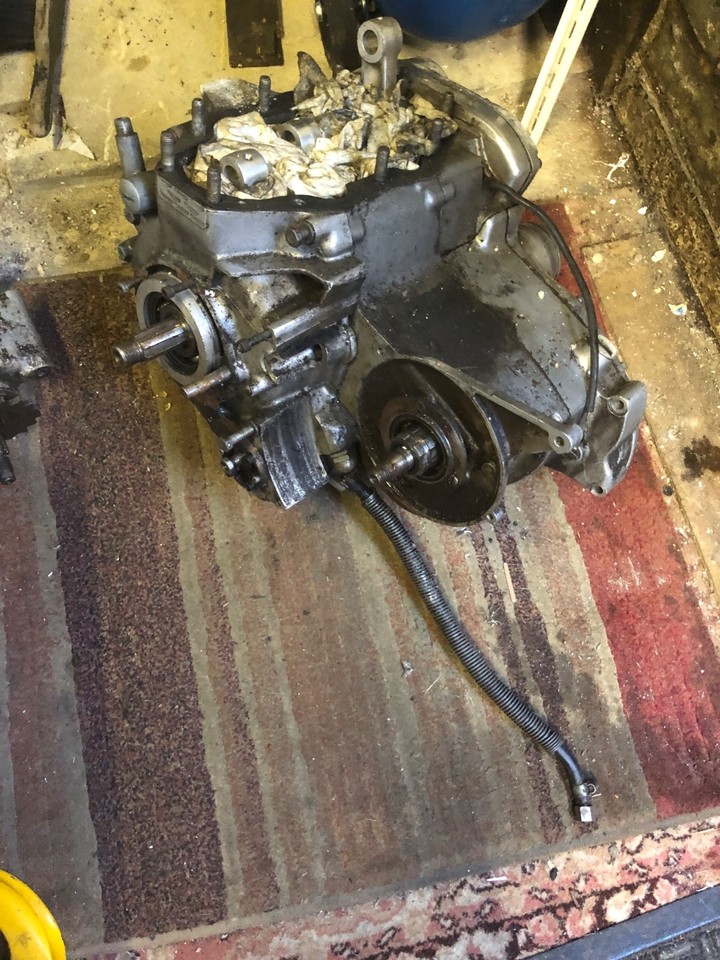 Triumph Trident T160 Engine For Spares - Crank Shaft Con Rods Timing ...