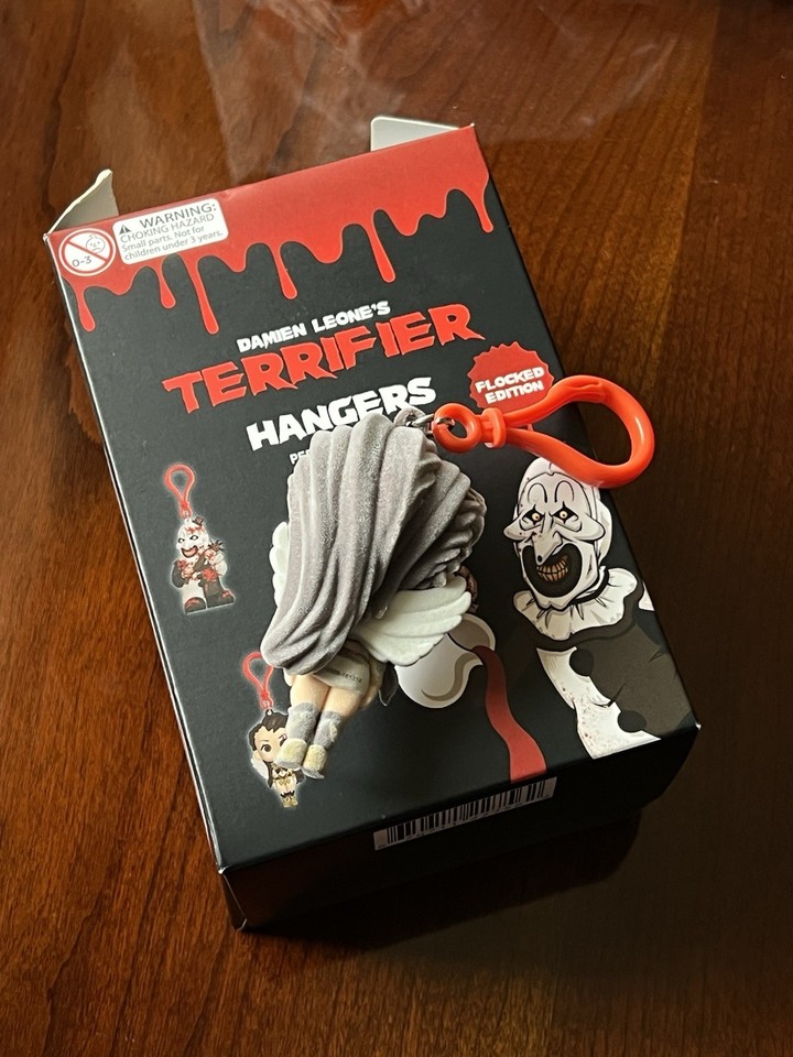UCC Damien Leone’s Terrifier Hangers Bag Charm - Sienna (Flocked ...