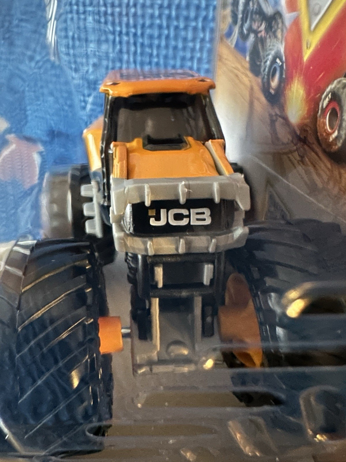 2025 Monster Jam JCB DIGATRON Series 41 NEW TRUCKS ON DUTY 1/64 FIRST ...