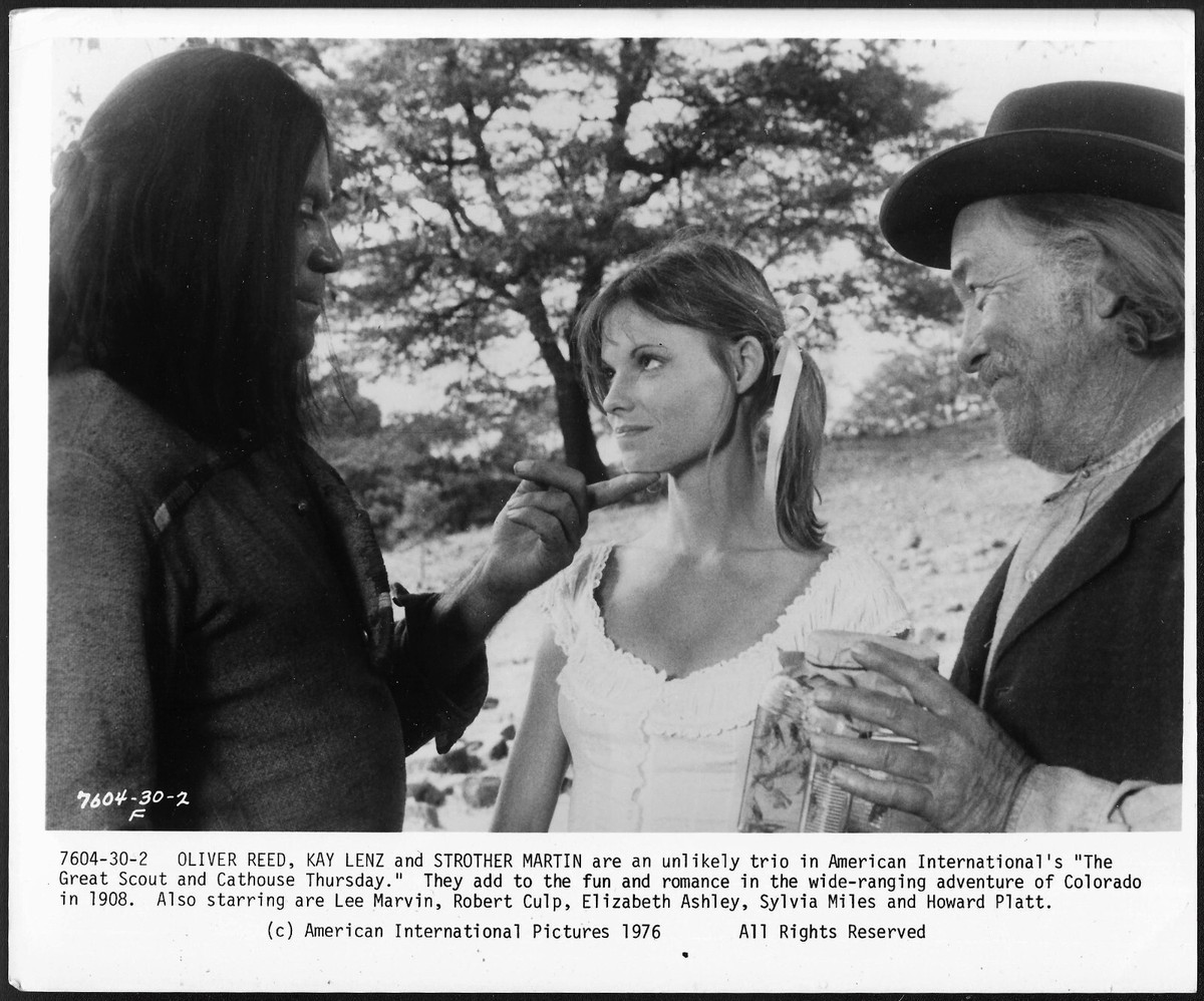 Kay Lenz Kay Lenz Holding Gun In Prisoners Of The Lost Universe Photo