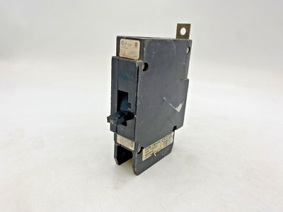 Circuit Breakers - 30 Amp Bolt