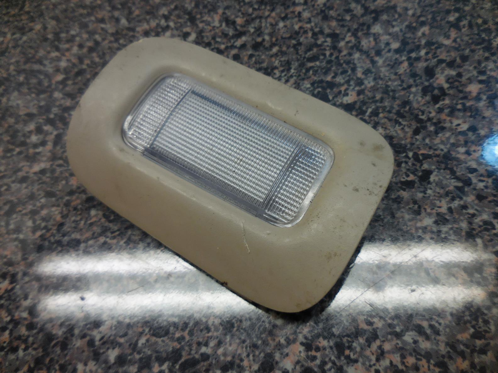 2006 HYUNDAI ENTOURAGE REAR DOME OVERHEAD LIGHT LAMP LEFT SIDE OEM 3.8L ...