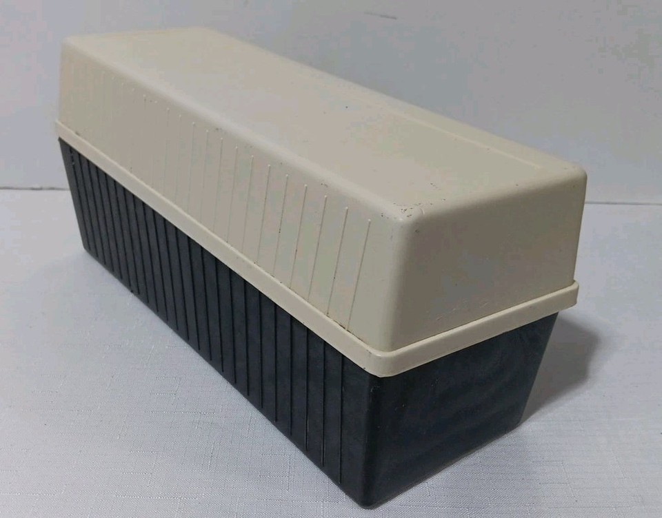 8 Track Vintage Storage Case W/ 12 Tapes Elvis, KC, Freddy Fender ...