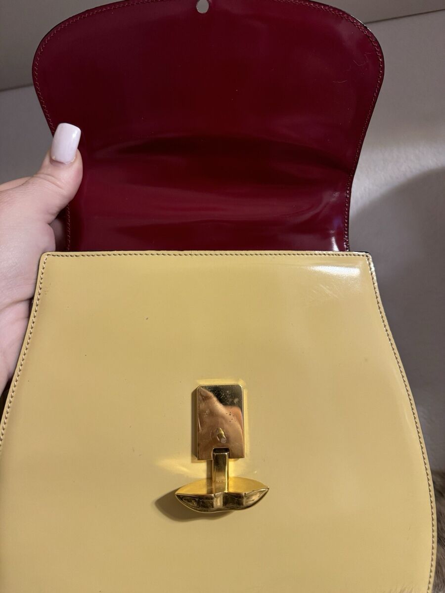 Vintage Moschino Redwall Bag #453062 Italy Extremely Rare Vintage Moschino Redwall Bag #453062 Italy Extremely Rare
