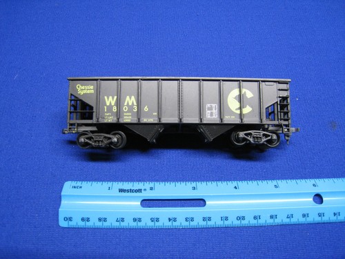 HO Scale Chessie System Hopper #2 - Freight Train | eBay