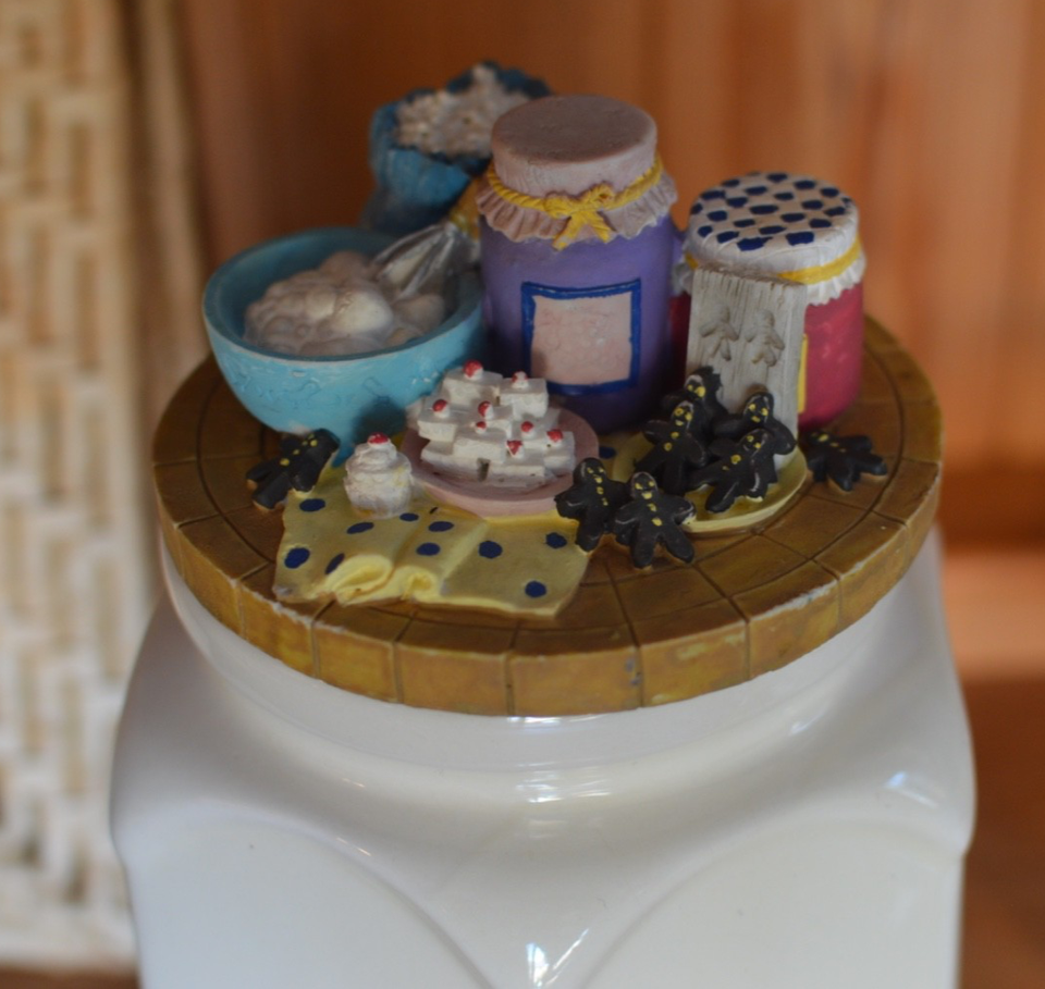 Vintage Ceramic Biscuit Barrel/Hexagonal Jar Handpainted Cottage Core ...