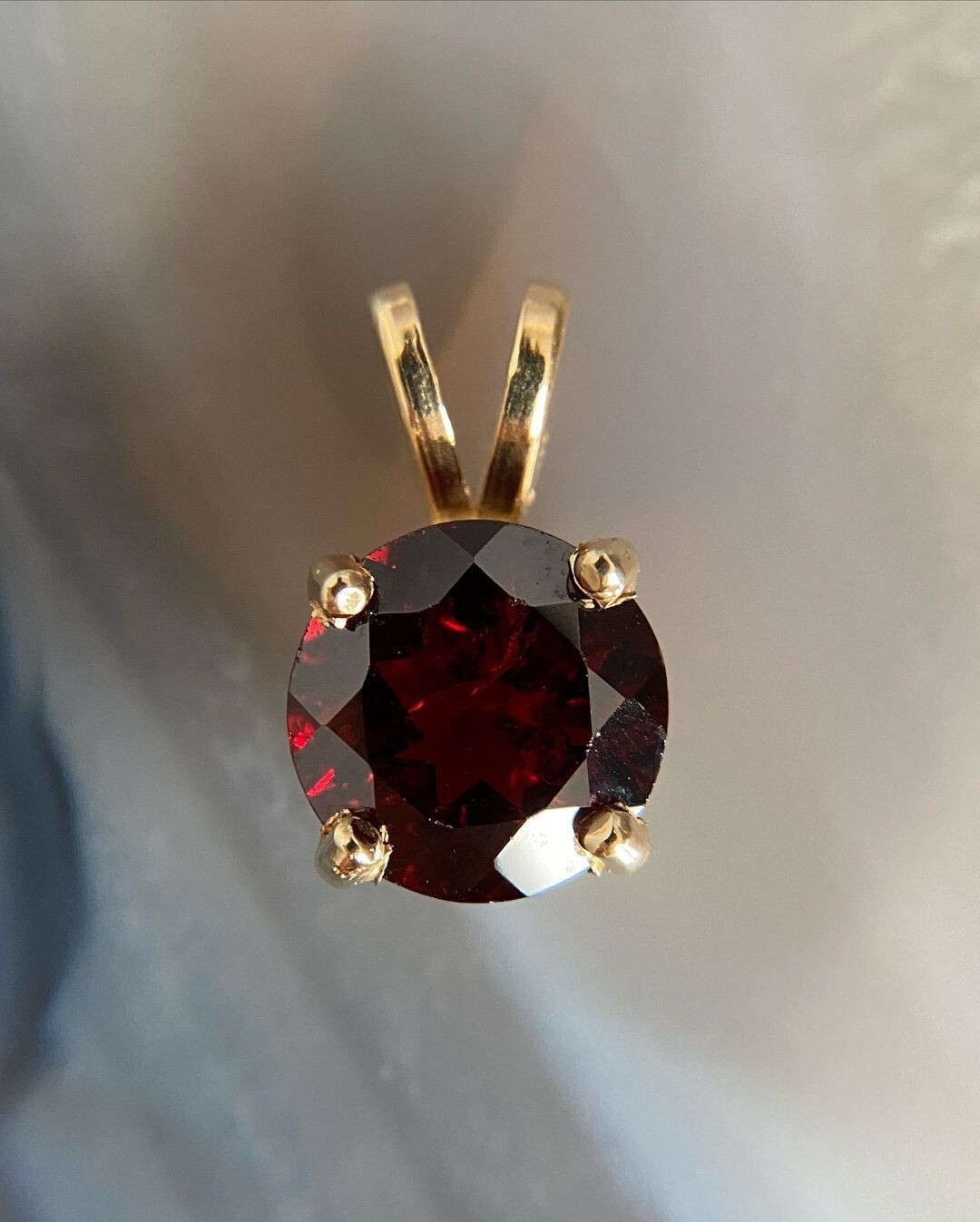 Women's 4 Prong 8mm Round Simulated Granet Pendant Yellow Gold Plated ...