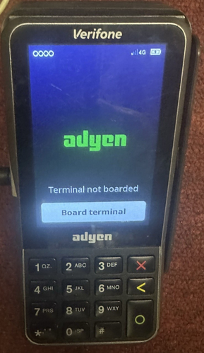 Terminal de paiement POS Verifone V400m Plus 4 G Adyen avec chargeur ...