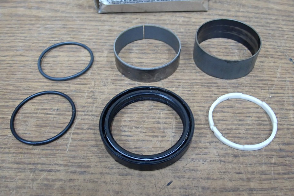 HARLEY DAVIDSON TOURING FORK REBUILD KIT 49MM 91700025A NEW / OLD STOCK ...