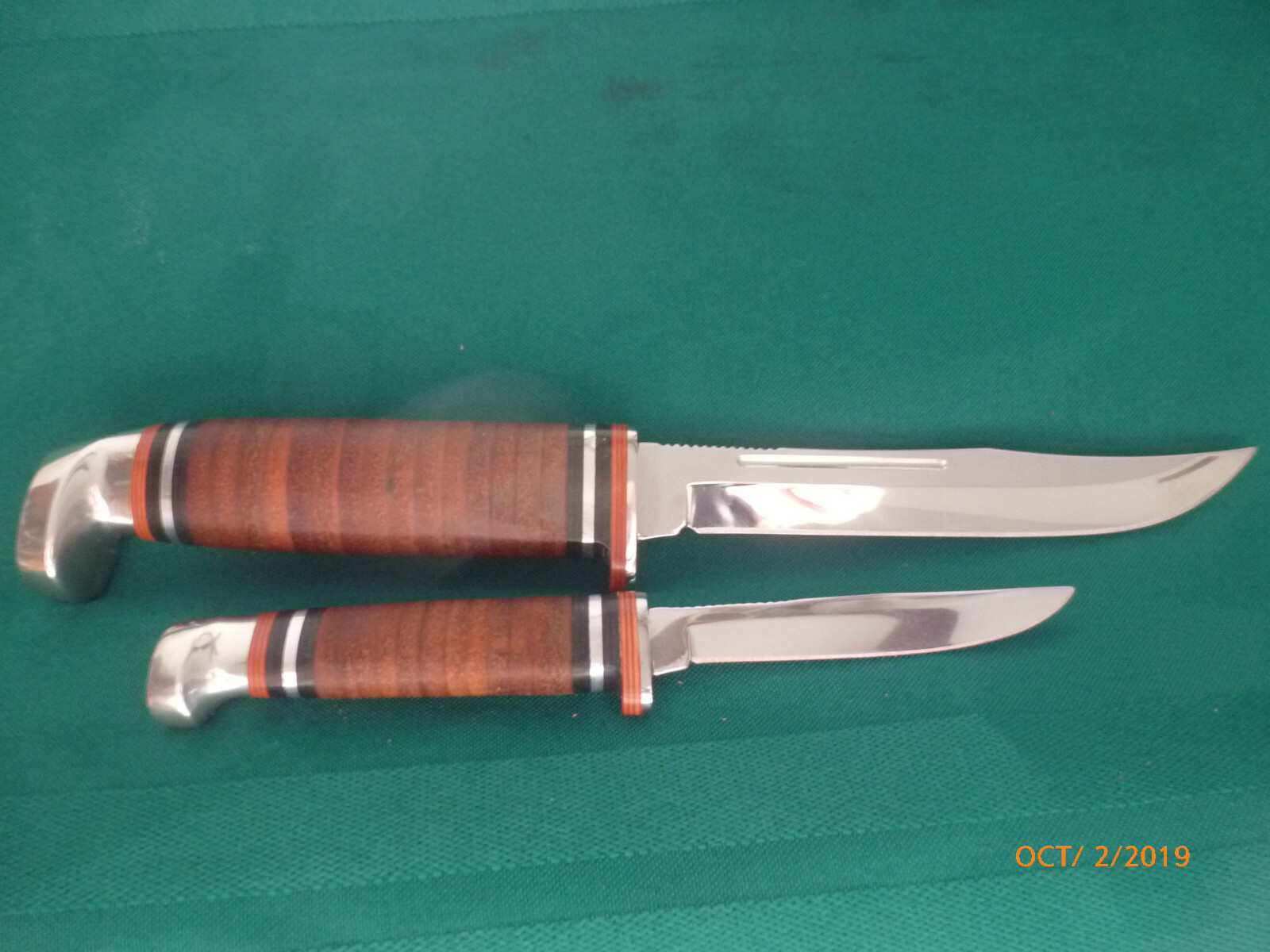 Case XX CA-372 Twin Finn 2-Piece Hunting Knife Set With Leather Sheath ...