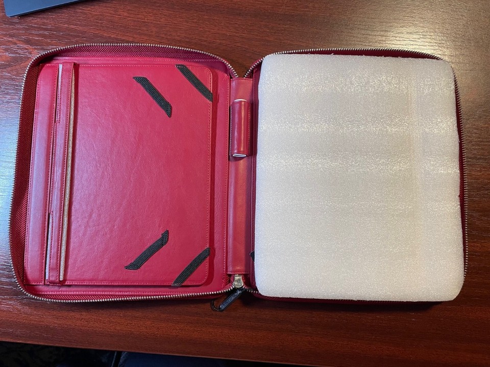 TANNER+TAILOR Full GENUINE LEATHER iPad Case with Stand Presentation ...