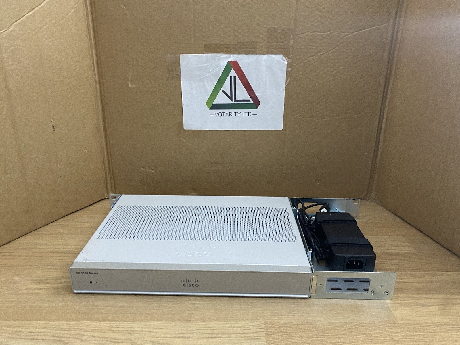 Cisco C1111-4P Router with PSU & Bracket Cisco ISR C1111-4P Router (Inc ...