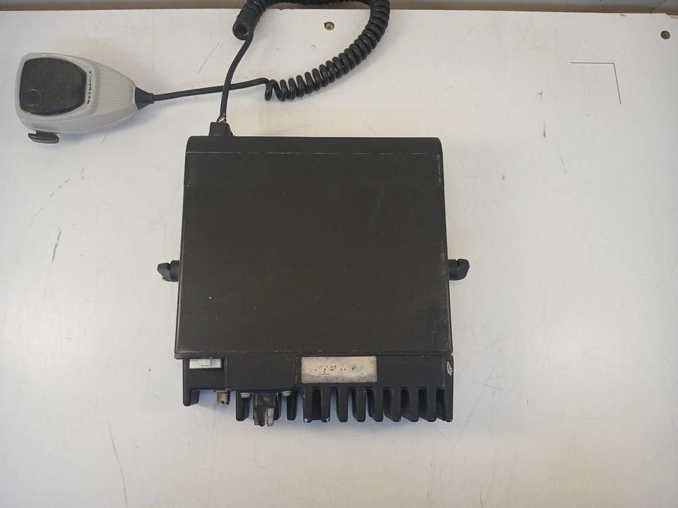 Motorola MaxTrac 50 Radio w/ Motorola HM1056A Mic *UNTESTED, SELLING ...