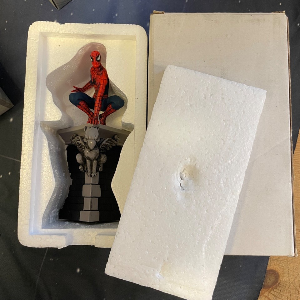 Classic Marvel Figurine Collection Spider-Man Statue RARE OVERSIZED ...