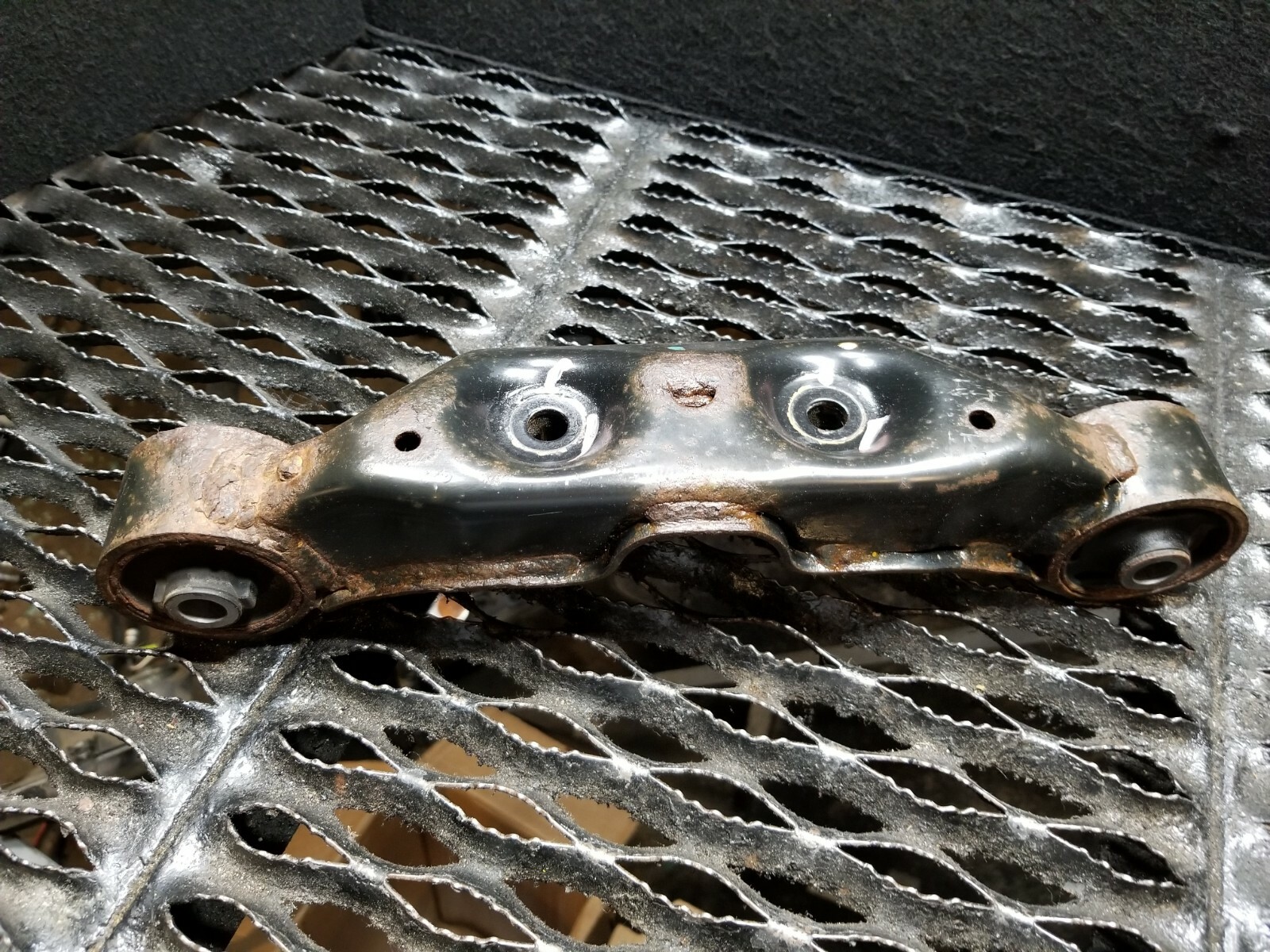 11 12 13 SUBARU FORESTER Front Differential Mount Bracket 41310AG023 ...