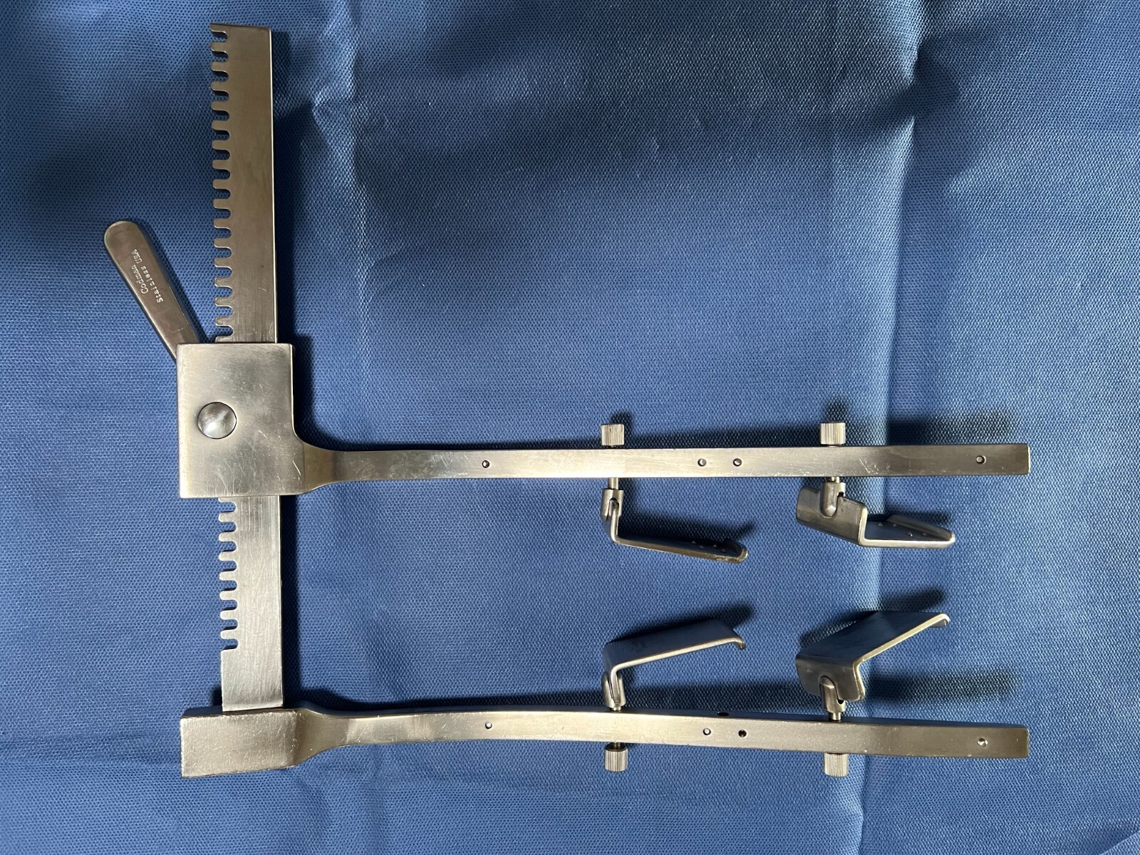 CODMAN ANKENEY STERNAL RETRACTOR 50-8069 WITH 4 BLADES | eBay