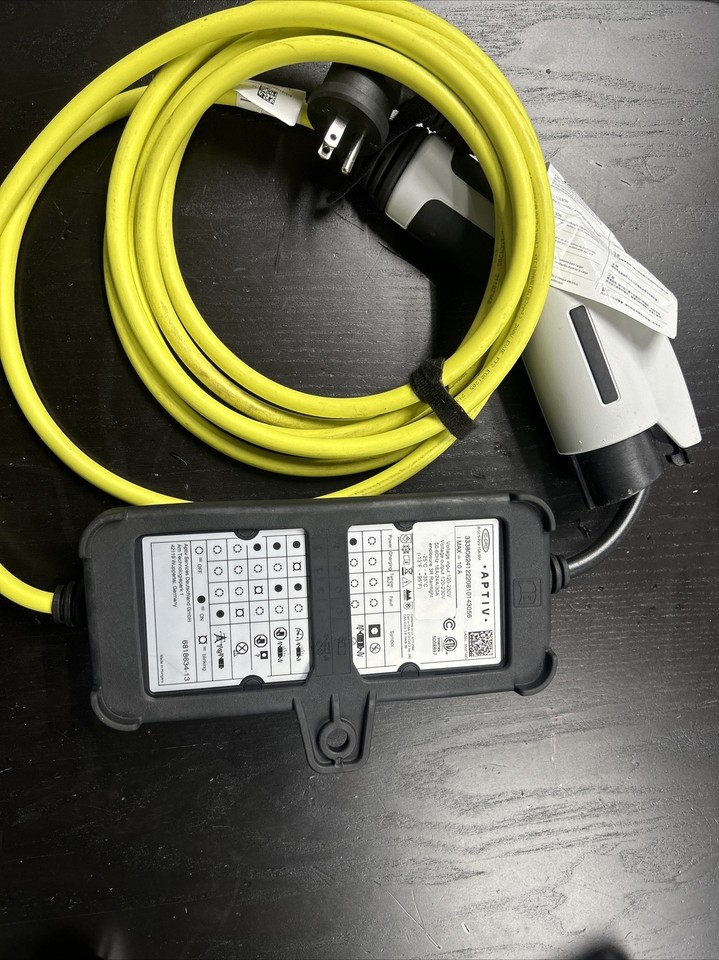 BMW Intertek 5008897 APTIV SMART FORTWO EV CHARGER 6818634-13 Plug-in ...