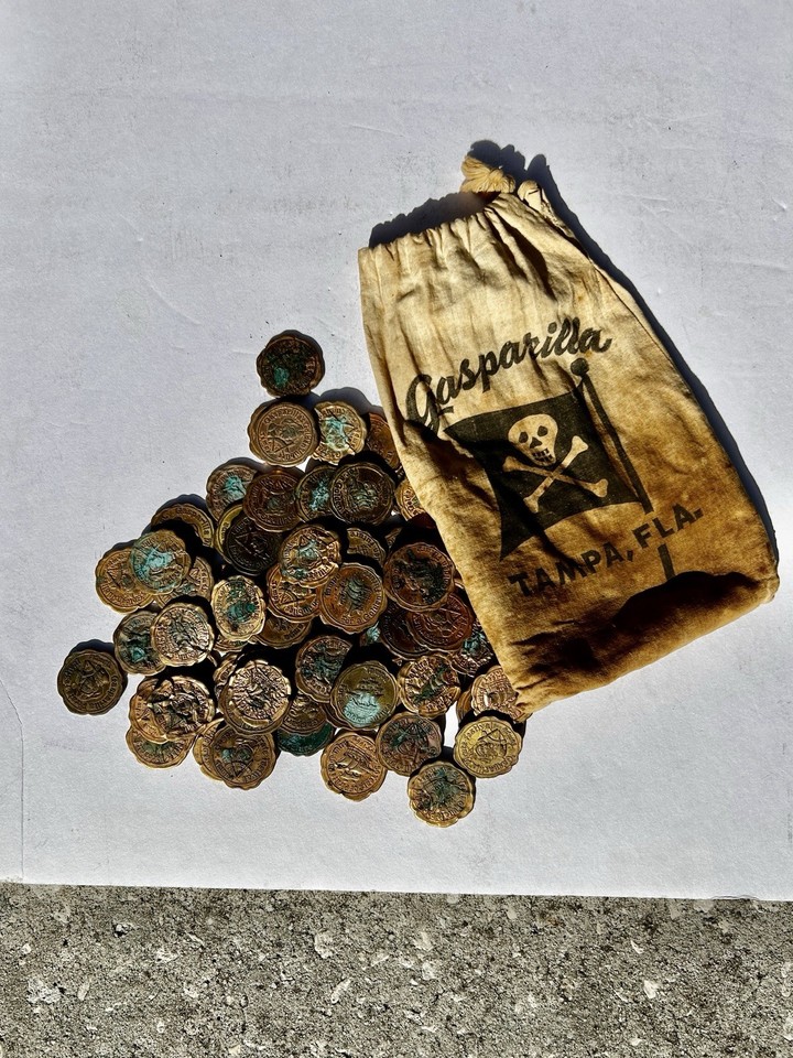 1950's Gasparilla Pirate Fest Parade Token For A Golden Future 1-1/2 ...