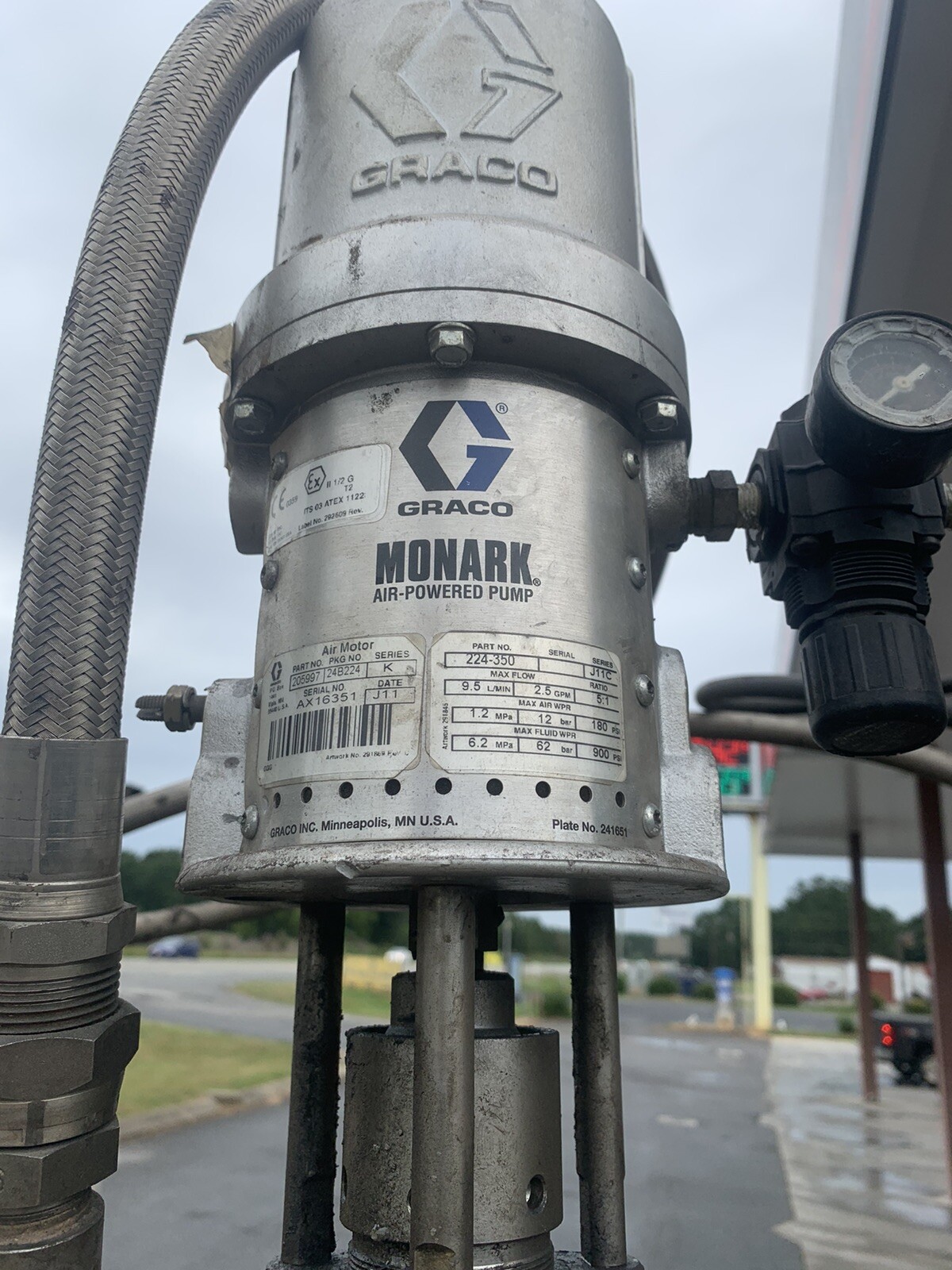 GRACO MONARK Barrel Pump 2.5 GPM AIR POWERED PUMP 5:1 RATIO 205997 / ...