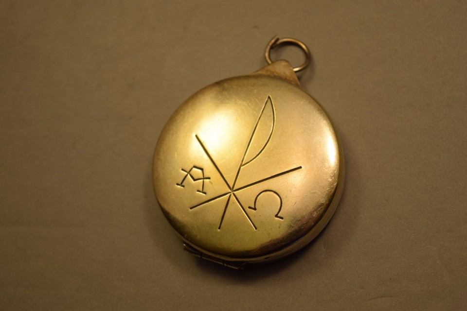 Old Traditional Pyx, Host Box for communion hosts to the sick (CU171 ...