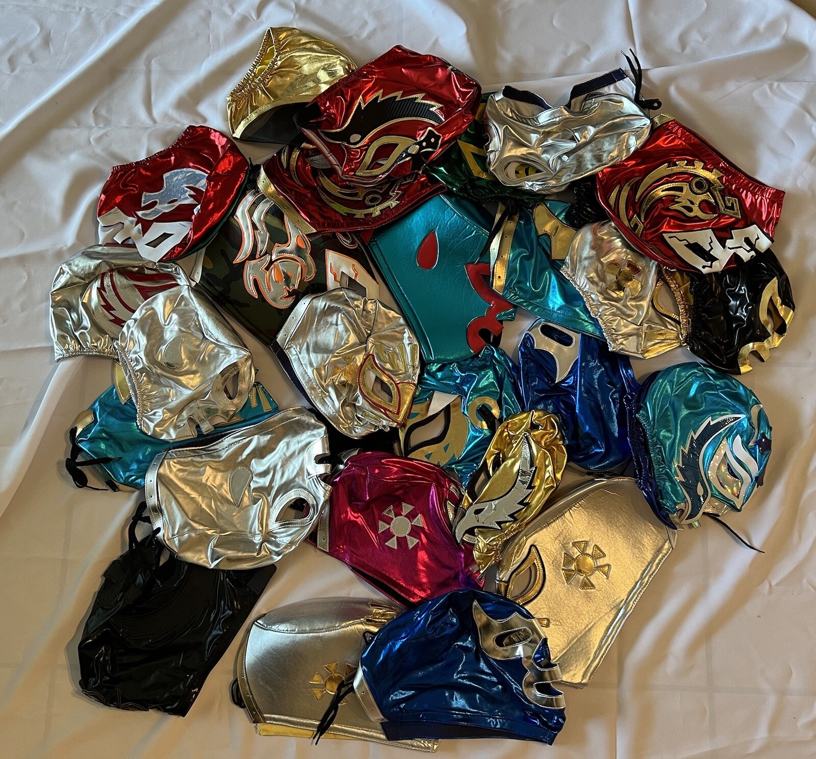 (1) SURPRISE LUCHA LIBRE MASK MISTICO MIL MASCARAS SANTO CMLL NJPW | eBay