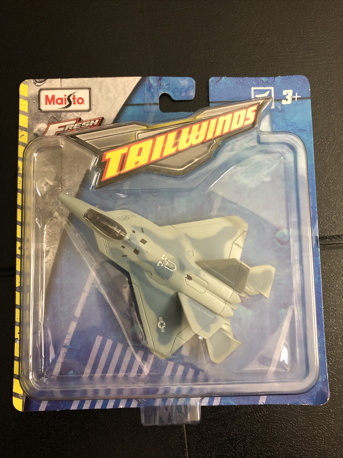 Maisto Fresh Metal Tailwinds F-22 Raptor Camo Stealth Fighter Plane ...