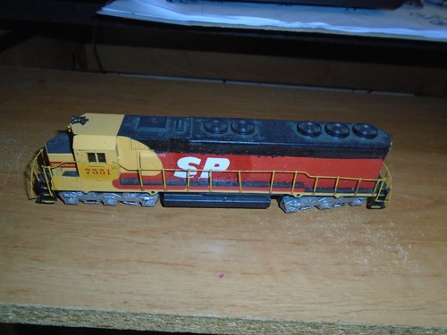 Athearn HO Scale Diesel Locomotive Engine SP #7551 (RUNS) | eBay