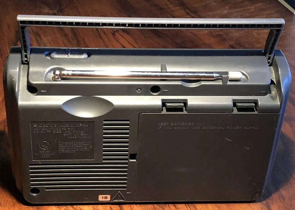 Sony ICF38 Portable AM/FM Radio Black Large Built In Speaker ICF-38 ...