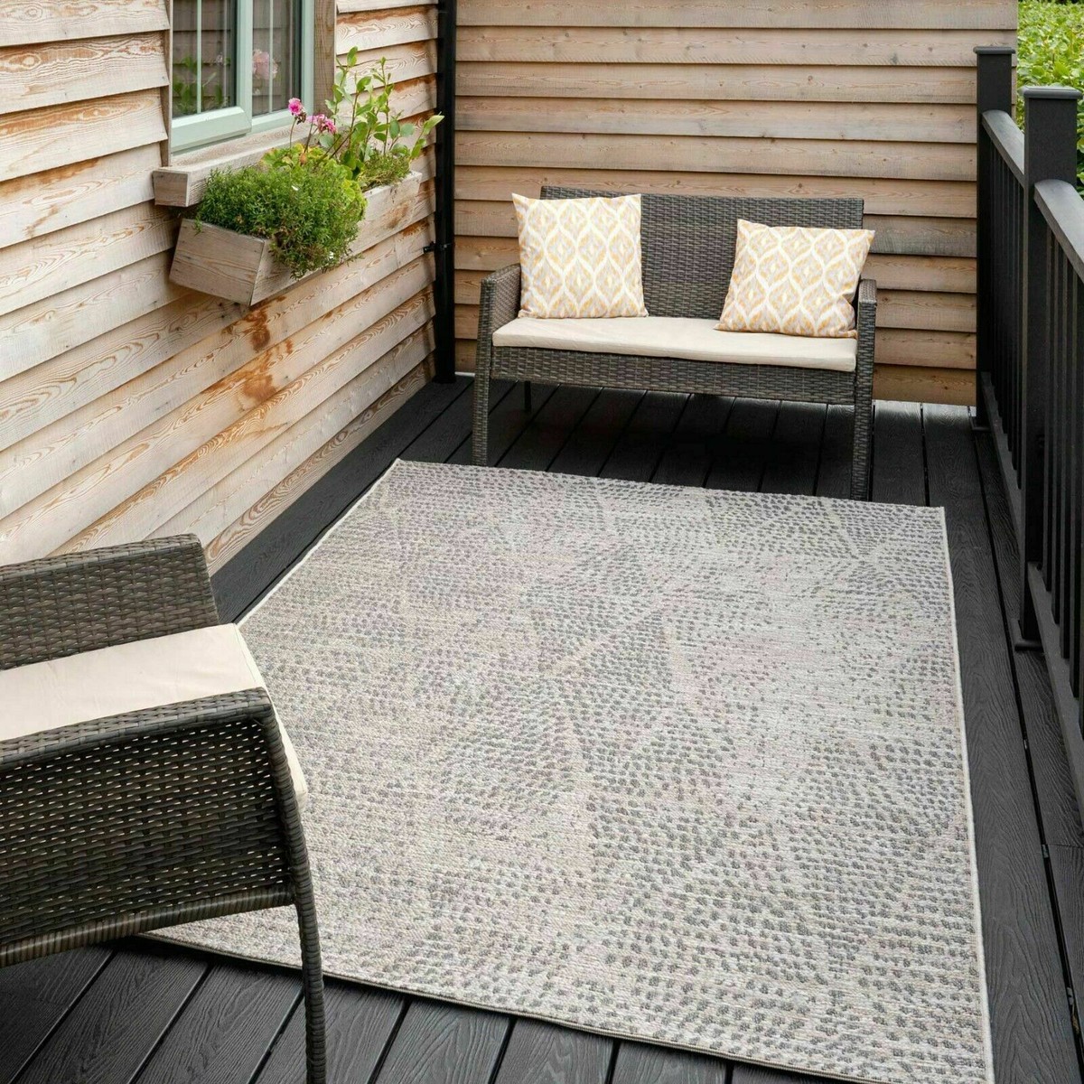 All Weather Outdoor Deck Carpet The Benefits Of Polypropylene Outdoor