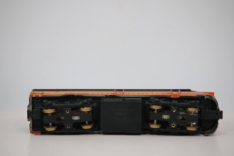 HO SCALE Great Northern T12002 Model Diesel Locomotive Train | eBay