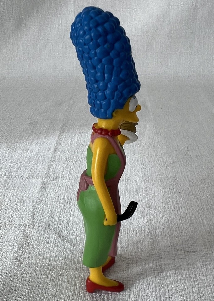 The Simpsons Greetings From Springfield Marge Simpson 3” Figure Series ...