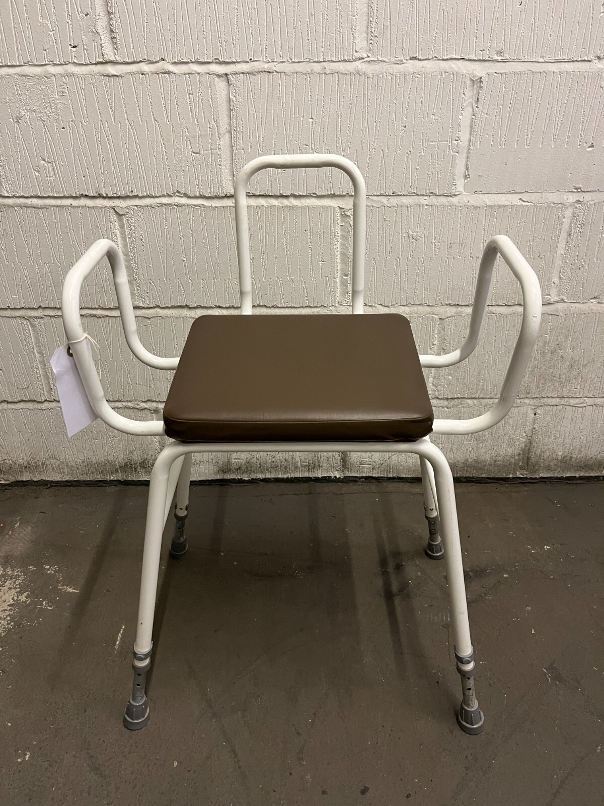 Perching Stool – Malvern Vinyl Seat Perching Stool (with Arms + Back ...