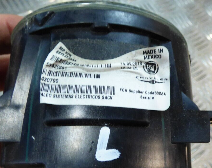 JEEP COMPASS II 2.0 MTJ 2021 Nebelscheinwerfer Links = Rechts ...