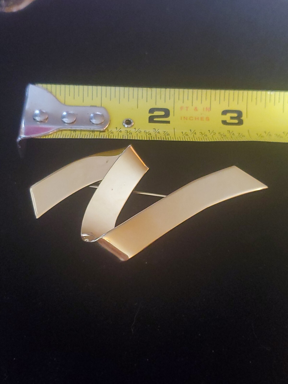 Vintage 1980s Monet Silver Zig Zag Ribbon Pin Goldton… - Gem